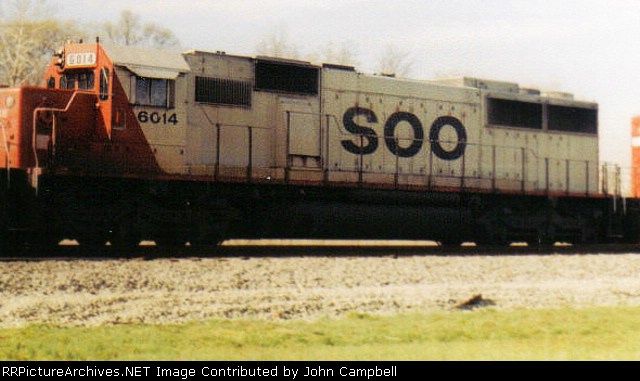 Z490 behind SOO 6014 at Fogg